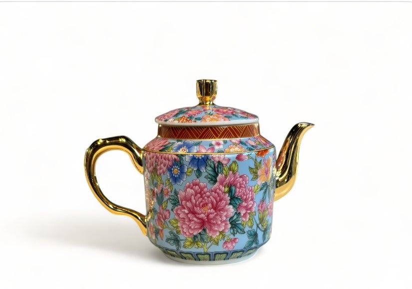 Chinoiserie Ceramic Tea Pot Blue | Sissy Pooh